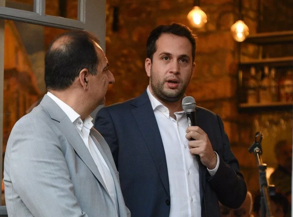 «Οργώνει» τις γειτονιές της Αθήνας ο Χρ. Ταραχόπουλος - edimos.gr